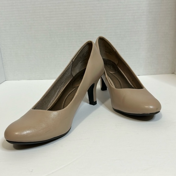 Life Stride | Shoes | Lifestride Parigi Pump | Poshmark